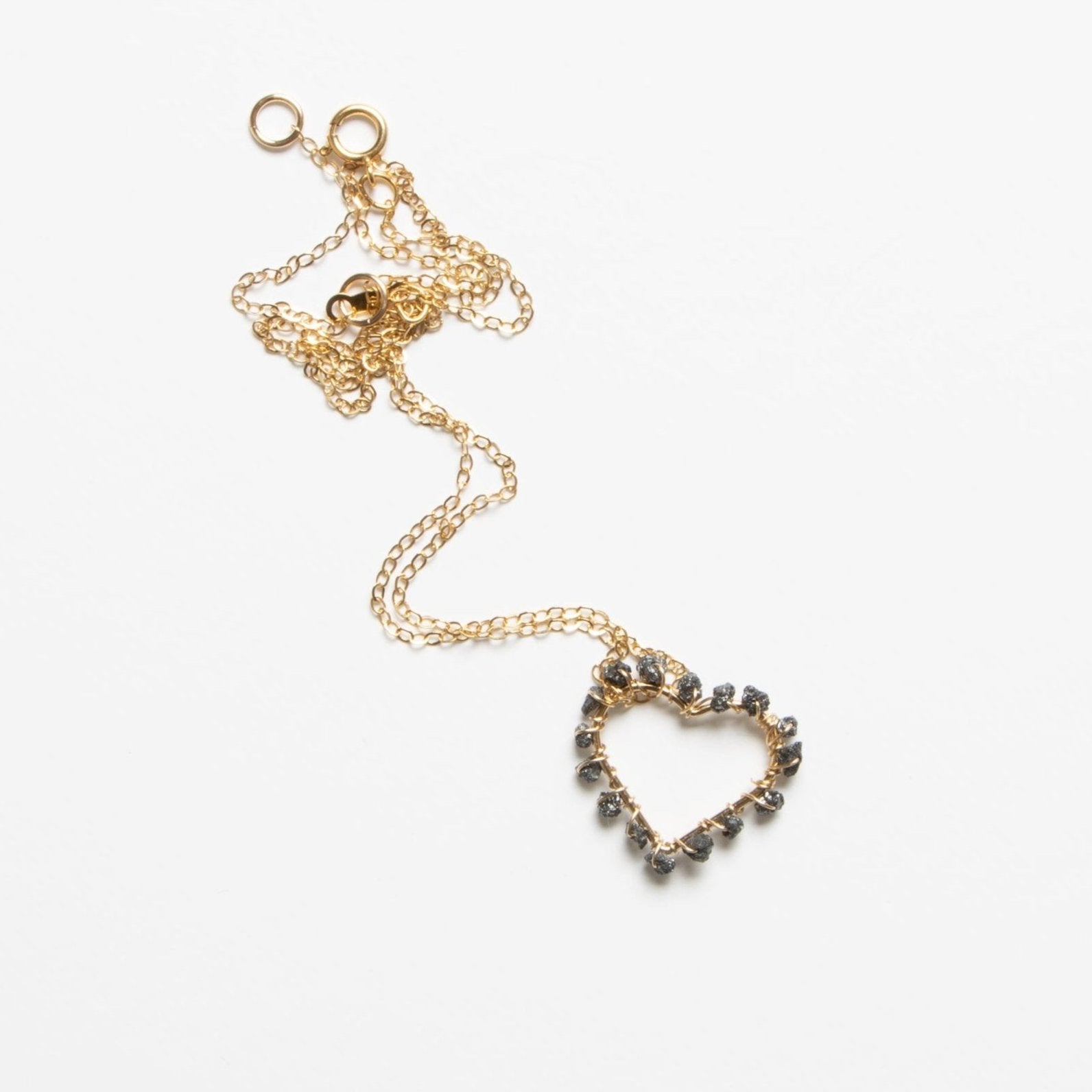 Atelier Devi Lantisor aur filat cu inima si diamante brute